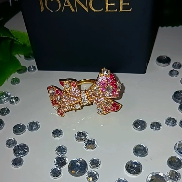 joancee | Jewelry | Gem Stones Of Light To Deep Pink Bow Ring | Poshmark